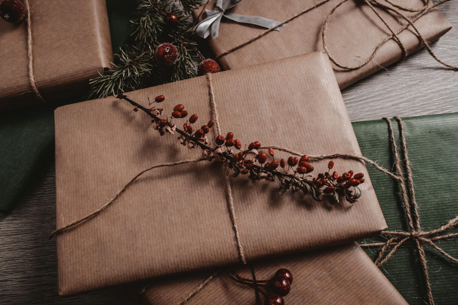 Natural Gift Wrap: Eco-Friendly Ideas Using Foraged Finds | Peterman's ...